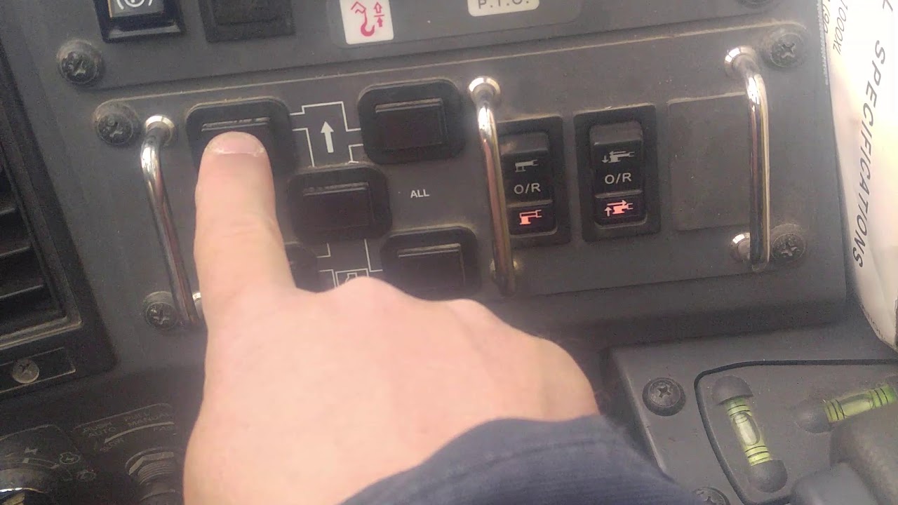 Tadano mobile crane computer setup. 100 ton - YouTube