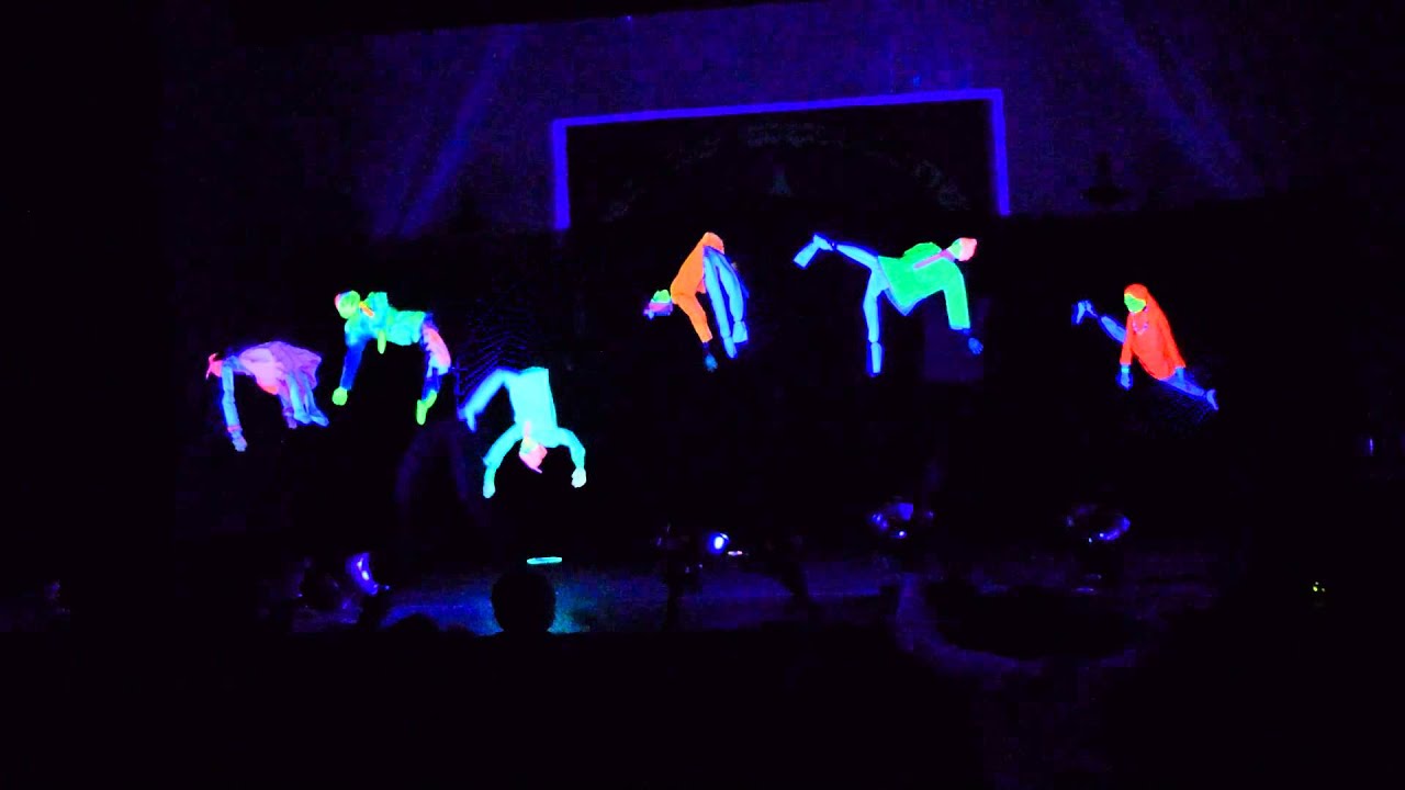 Glow in the dark puppets - YouTube