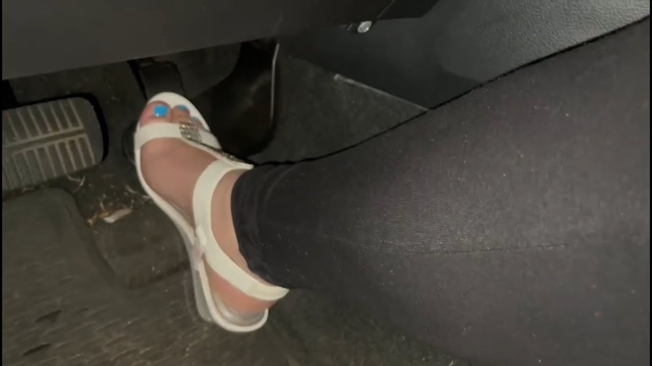 Driving in white sandals - YouTube
