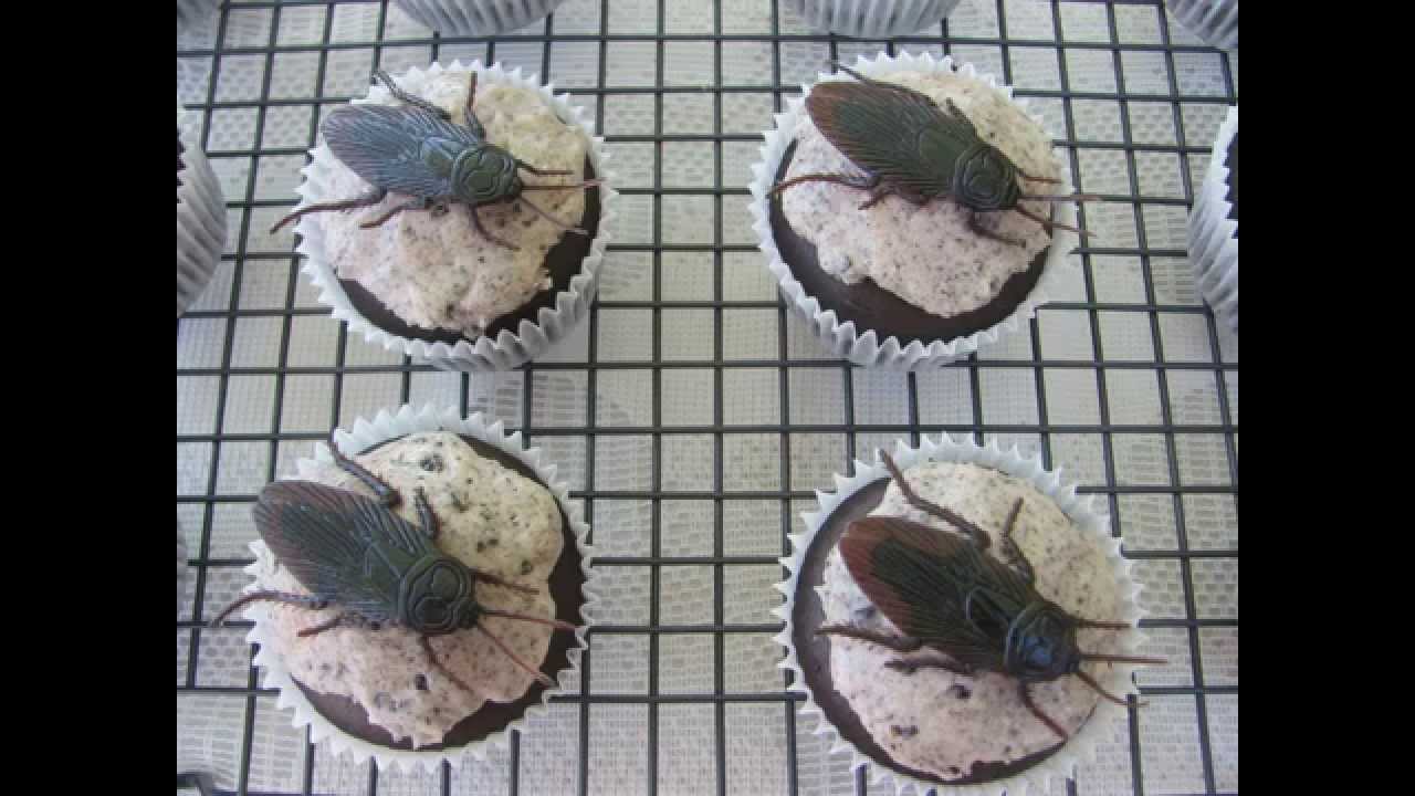 Cockroach cupcakes ;) - YouTube