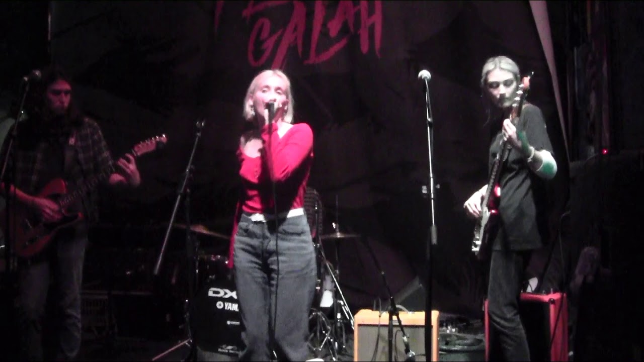 Hallie Tait - One LIVE at The Flamin' Galah, 26/08/18 - YouTube