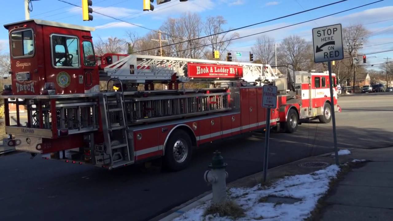 2006 PGFD Truck 801 Responding - YouTube