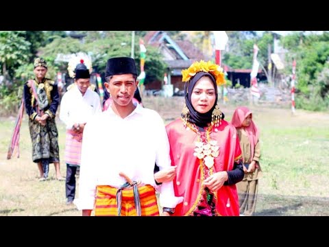 Fashion Show Baju Adat Dompu Dan Sasak, Pembukaan 17 Agustus Desa ...