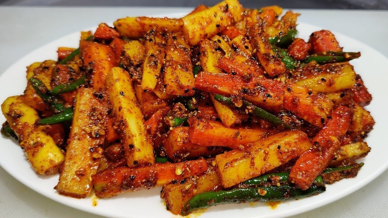 Mix aachar recipe 😋😋😋 #thechatoridulhan #viral #trending #indianfood # ...