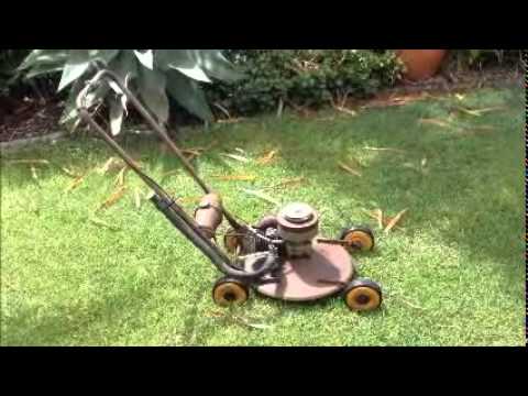 1956 Victa Model 2 - first time running in decades - YouTube