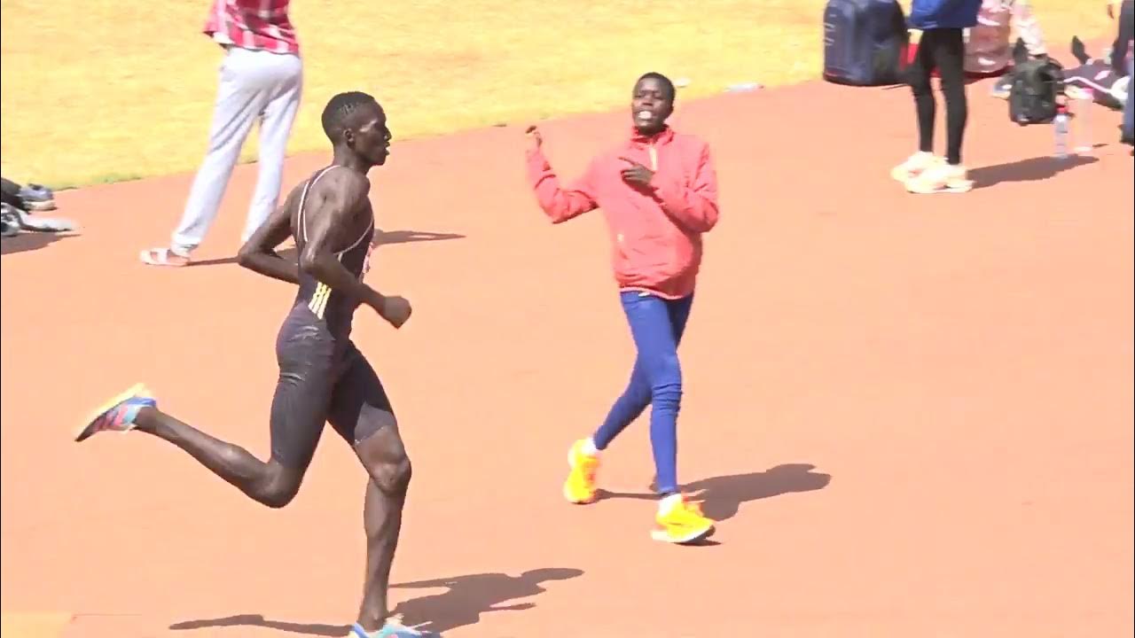 Townhall Time Trial Held By Coach Bitok 1500M Men Hit 4 - YouTube