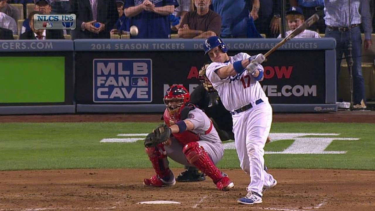 NLCS Gm4: A. Ellis cuts it to 3-2 with a single - YouTube