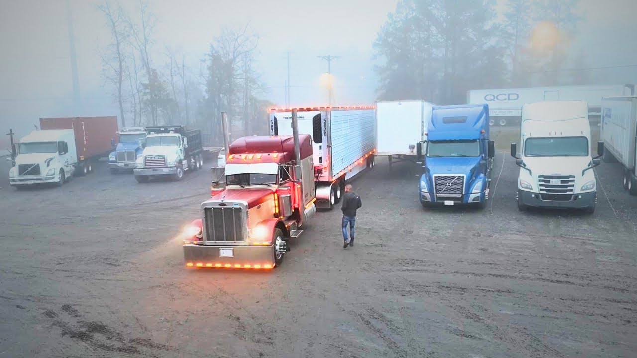 Blindside Backing a Stretched Peterbilt 379 in The Dark | Driving in ...
