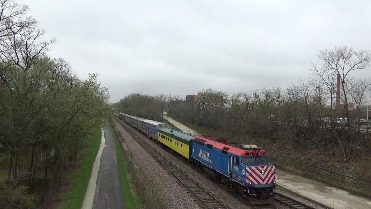 Metra 349 with C&NW 553 at Winnetka - YouTube