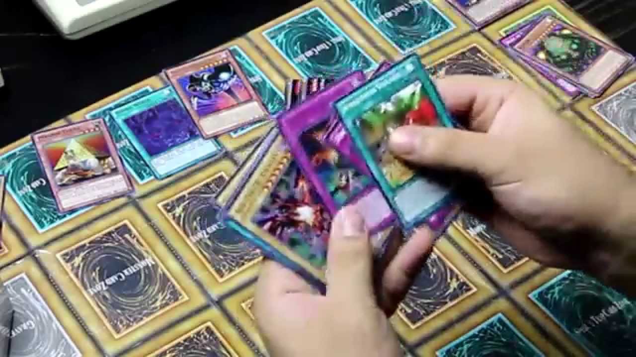 منصور يرجع الى هوايته القديمة - Yu-Gi-Oh - YouTube
