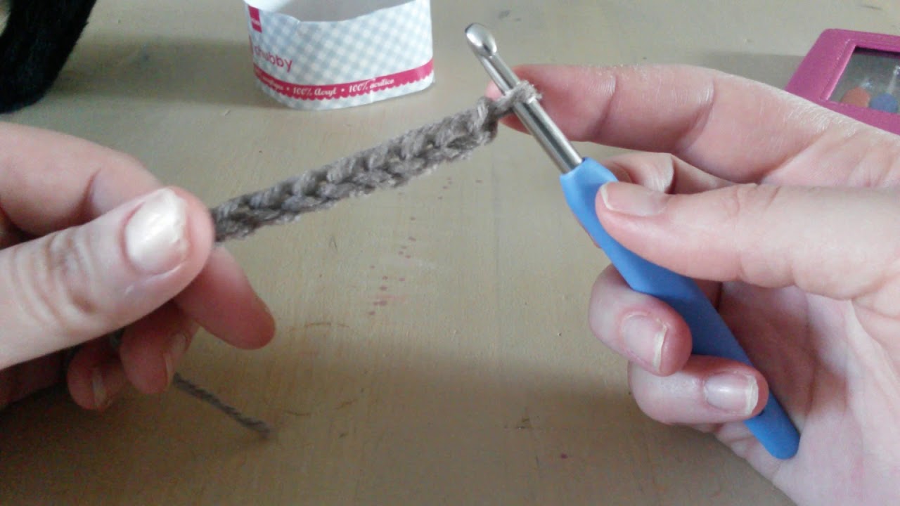 Beginner tutorial; how to make a starting chain, chain - YouTube