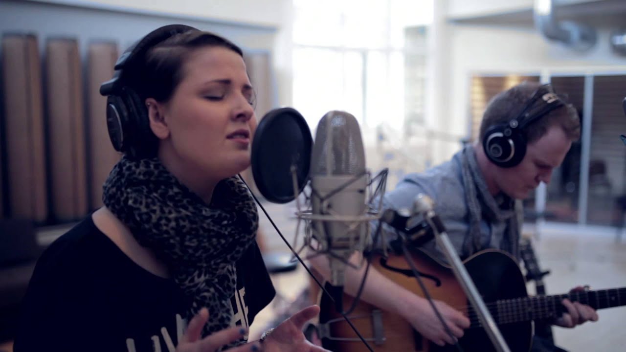 Frida Amundsen - Shut My Eyes (Stripped down version - Rainbow Studio ...