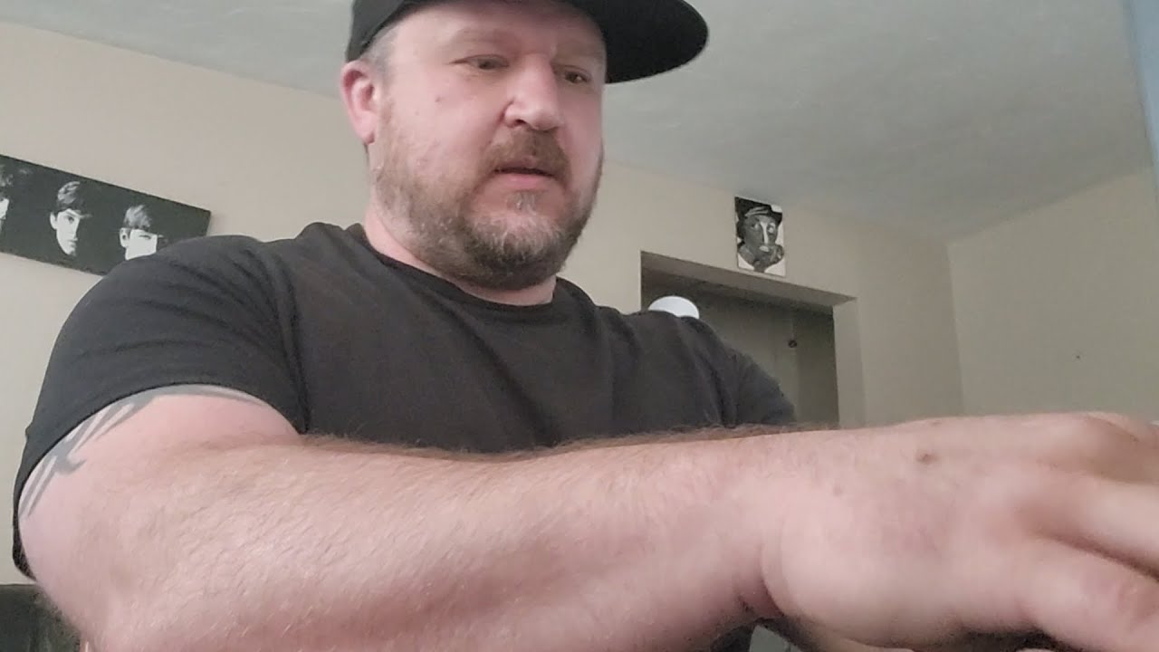 Investment Banker Thwarts Robbery With ASMR Roleplay - YouTube