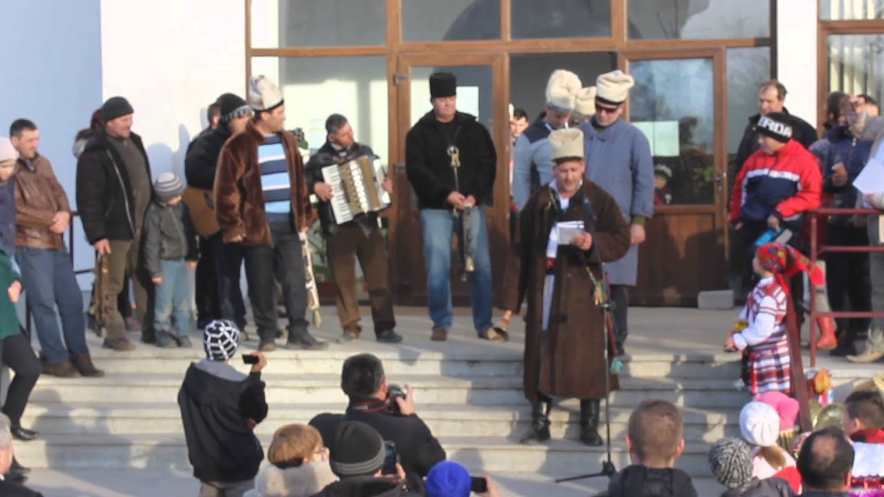 Obiceiuri de iarna Cotusca 2016 - 1 - YouTube