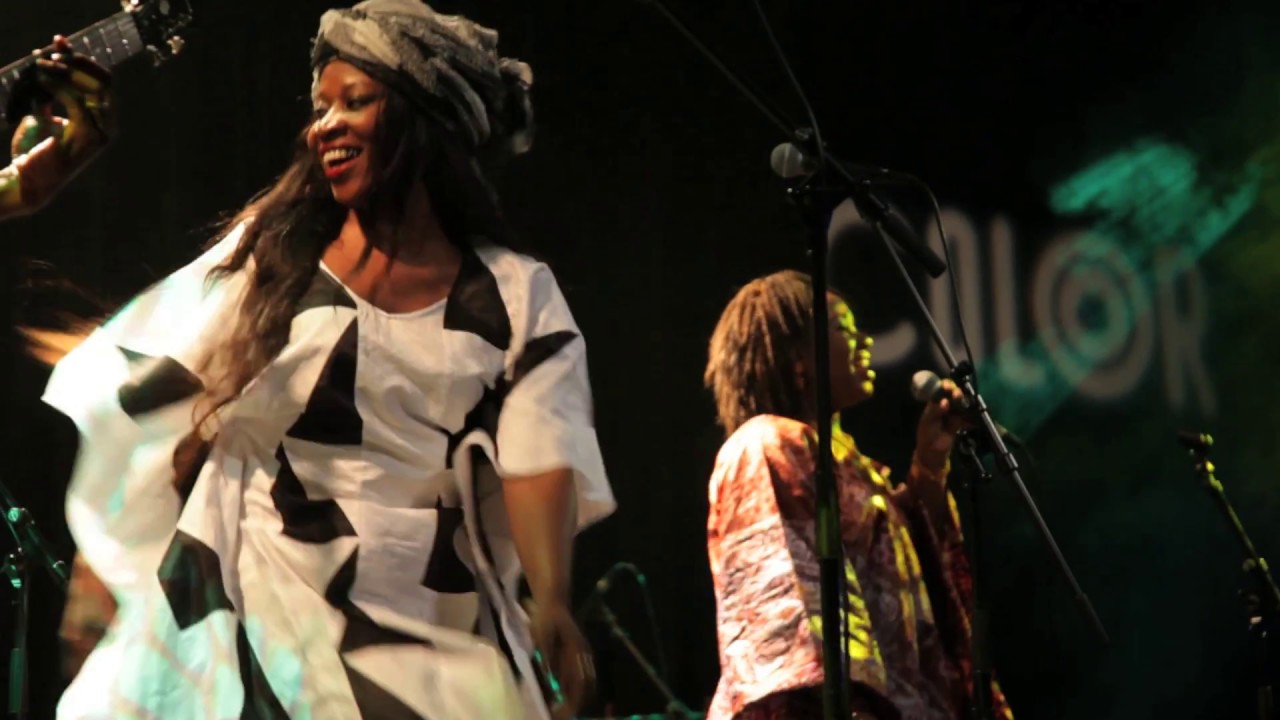 Africolor 2016 : Léontina Fall + Bakh Yaye - YouTube