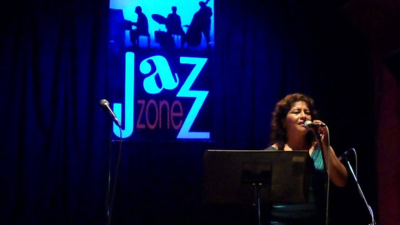 Ines Vasquez - Concierto Jazz Zone - YouTube