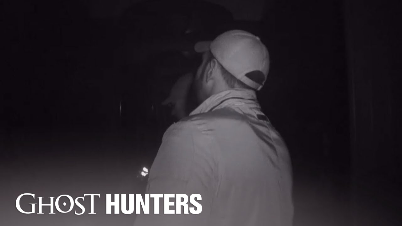 GHOST HUNTERS (Clips) | 'Train Nostalgia' | SYFY - YouTube