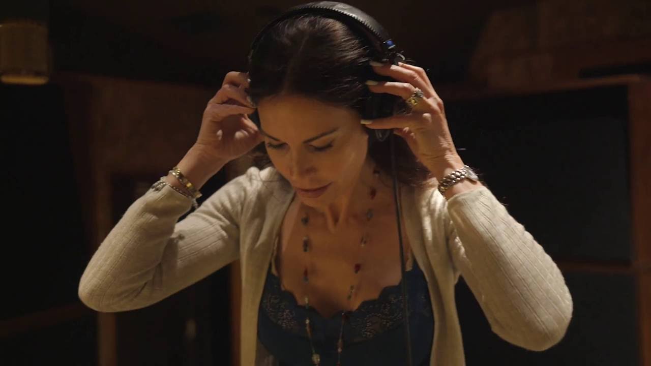 Jacquelyn - "And So It Goes" (Official Music Video) - YouTube