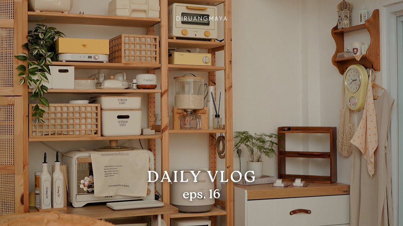 Daily Vlog Ibu Rumah Tangga: Organize Pantry • Lemari Baru - YouTube