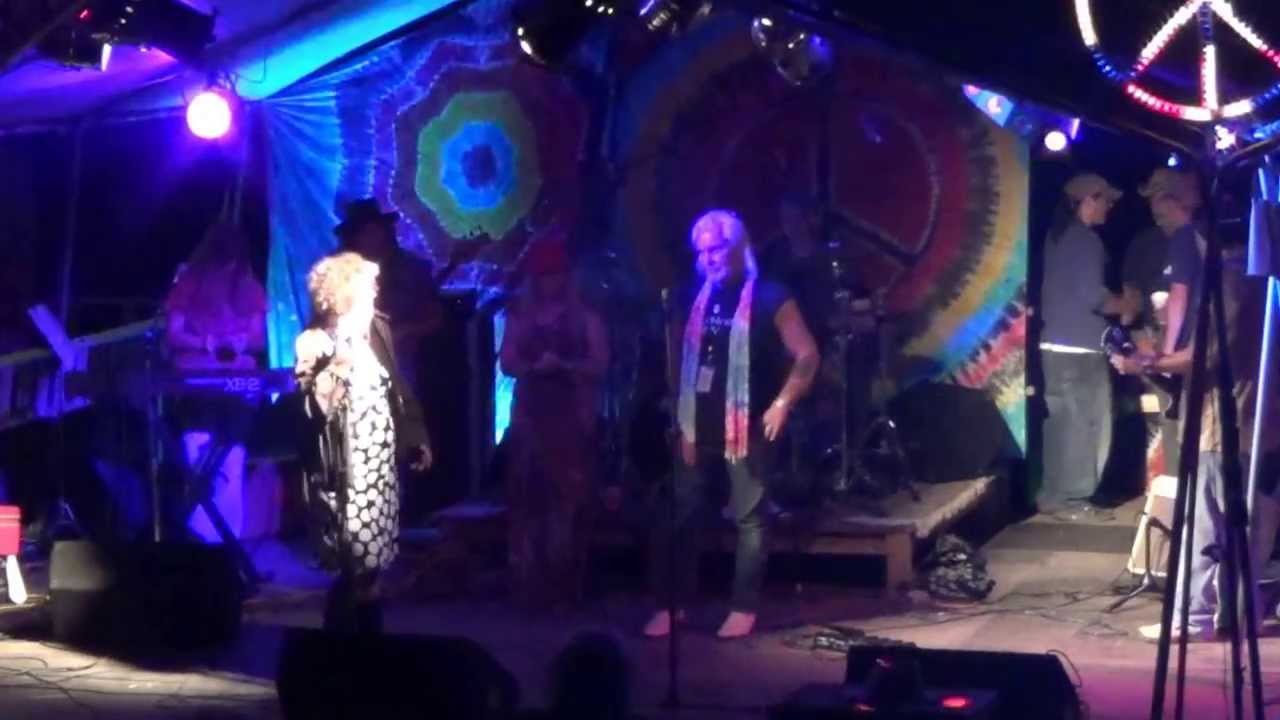 Woodstock 44 Tommy Mahar and Amber Ferrari "Introduction to the Band ...