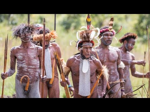 Ancient Dance of the Dani Tribe #Danitribe - YouTube