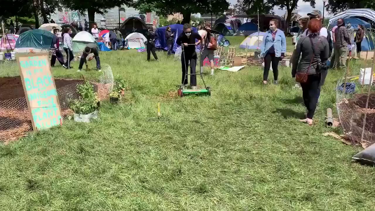 #BLM CHAZ / CHOP Segregated gardens in CHAZ now - YouTube