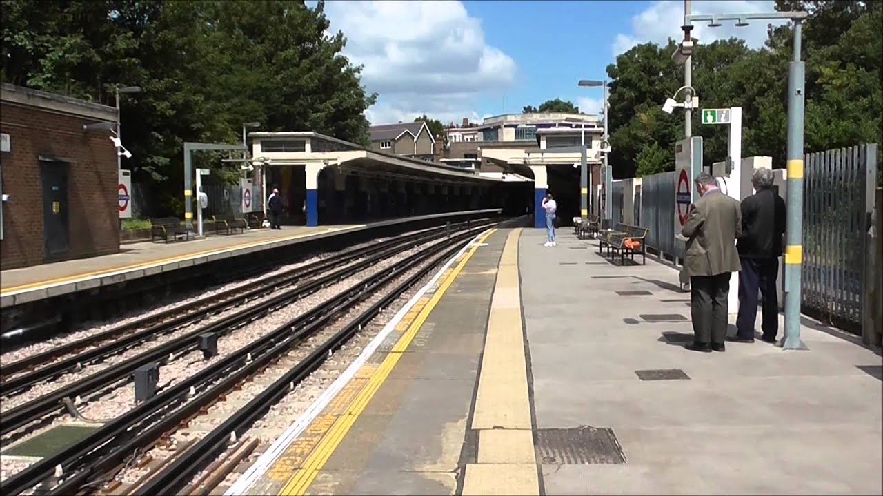 THE LAST MOVE FOR LONDON UNDERGROUND C STOCK TRAIN - YouTube