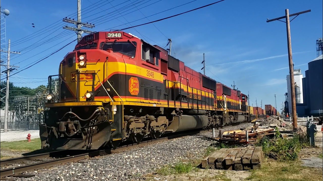 KCS SD70Mac Duo Leading KCS MVNKC - Godfrey Sub 6/16/21 - YouTube