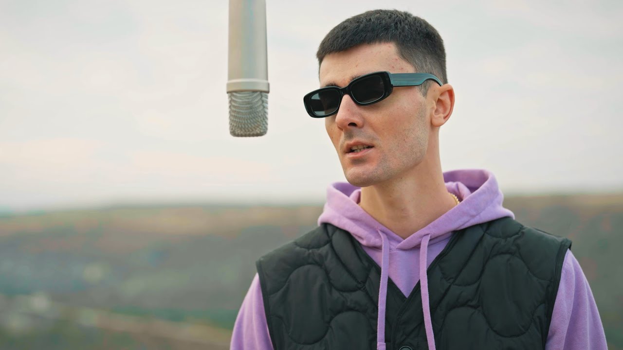 Andre Carasic - Low in the Morning | Performance Visualiser 🎙 - YouTube ...