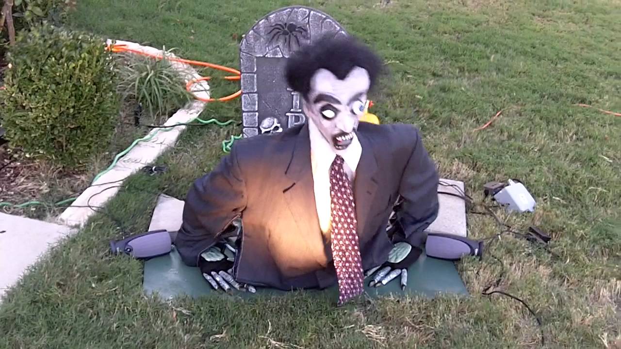 Pneumatic Zombie Halloween 2011 pre-dark setup - YouTube