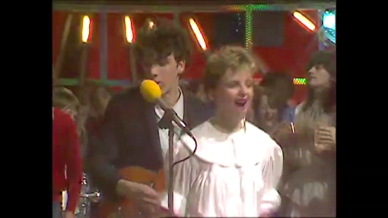 Altered Images - Funny Funny Me + Clare Grogan interview (Razzmatazz ...