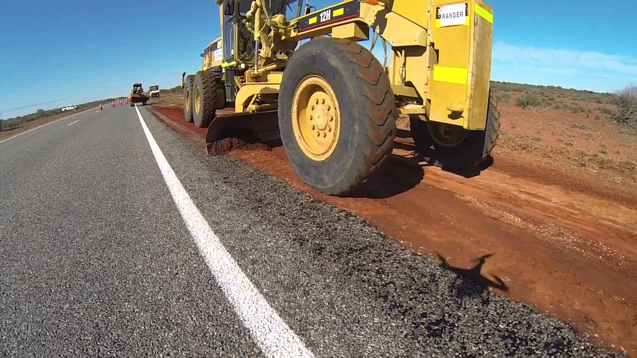 Heavy Grading, Uky's Earthmoving - YouTube