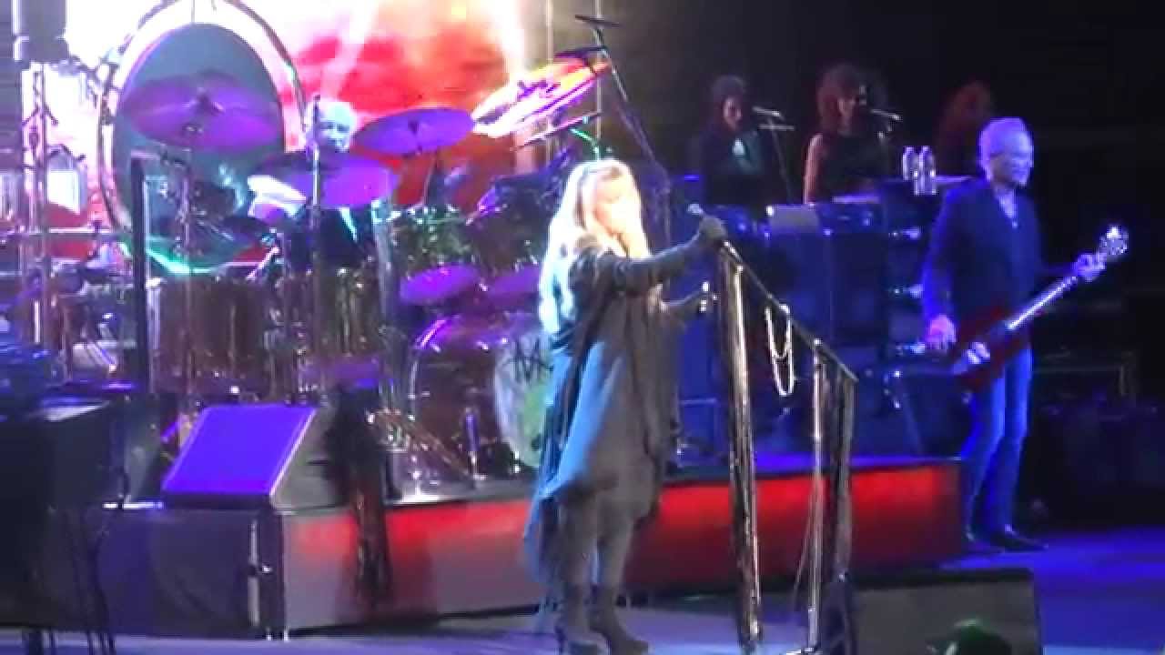 “Rhiannon” Fleetwood Mac@Wells Fargo Center Philadelphia 10/15/14 - YouTube