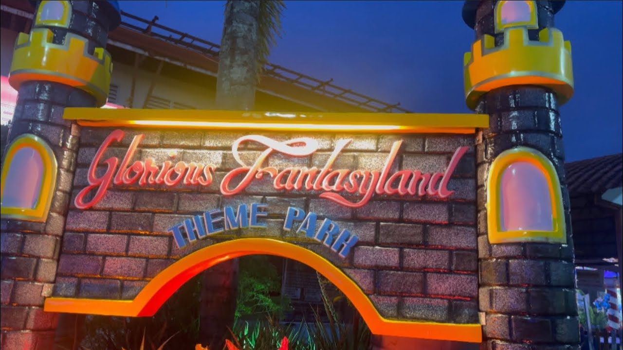 GLORIOUS FANTASYLAND THEME PARK | HAZEL S. CHANNEL - YouTube