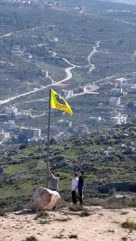 "⚡ The flag of Moshiach conquers Mitzpe Yitzhar! Yitzhar announces ...