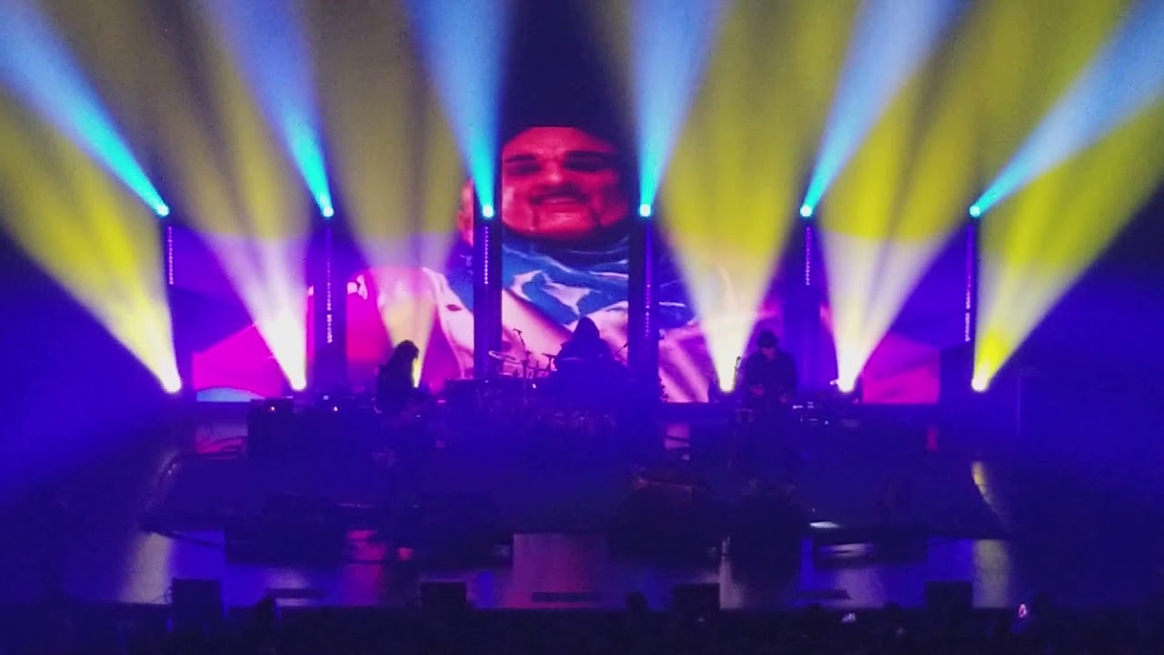 Primus, Winona's big brown beaver/ Southbound Pachyderm. Live - YouTube