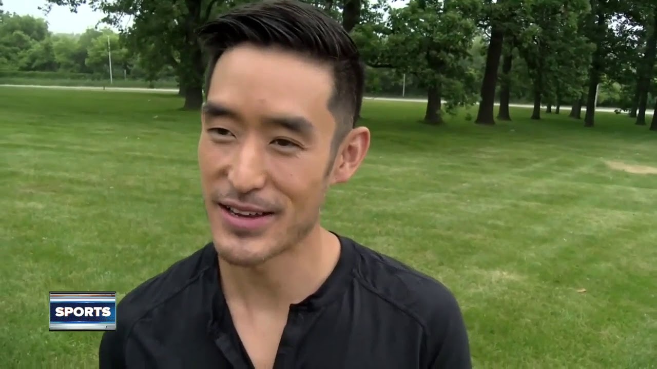 Mike Moh takes on the role of Bruce Lee in Tarantino film - YouTube