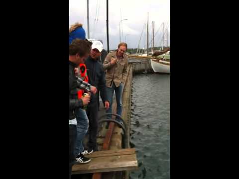 komik bungeejumping şakası (sazan.avi)