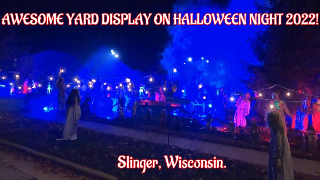 AWESOME YARD DISPLAY ON HALLOWEEN NIGHT! Slinger, Wisconsin. - YouTube