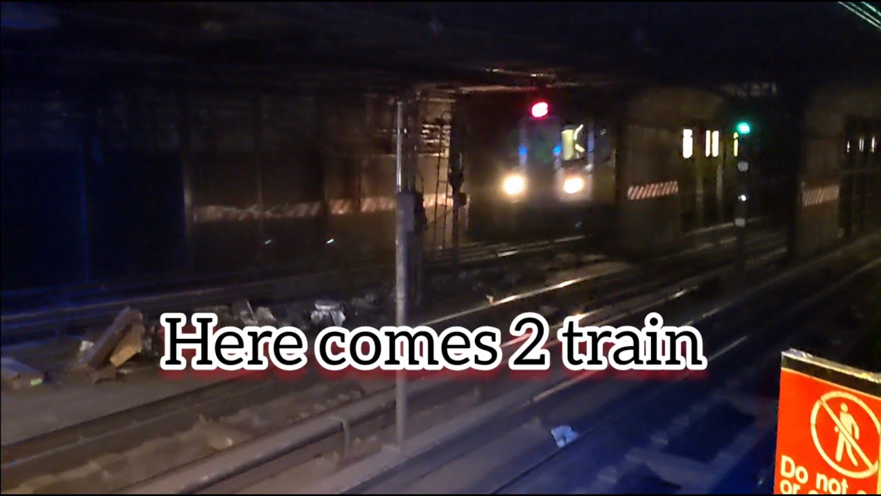 R142 2 train turning at Borough Hall Station. That's one Loud Curve ...