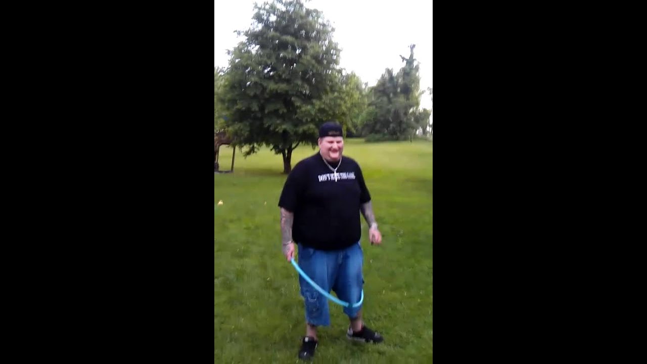 Fat man Justin hula hoop - YouTube