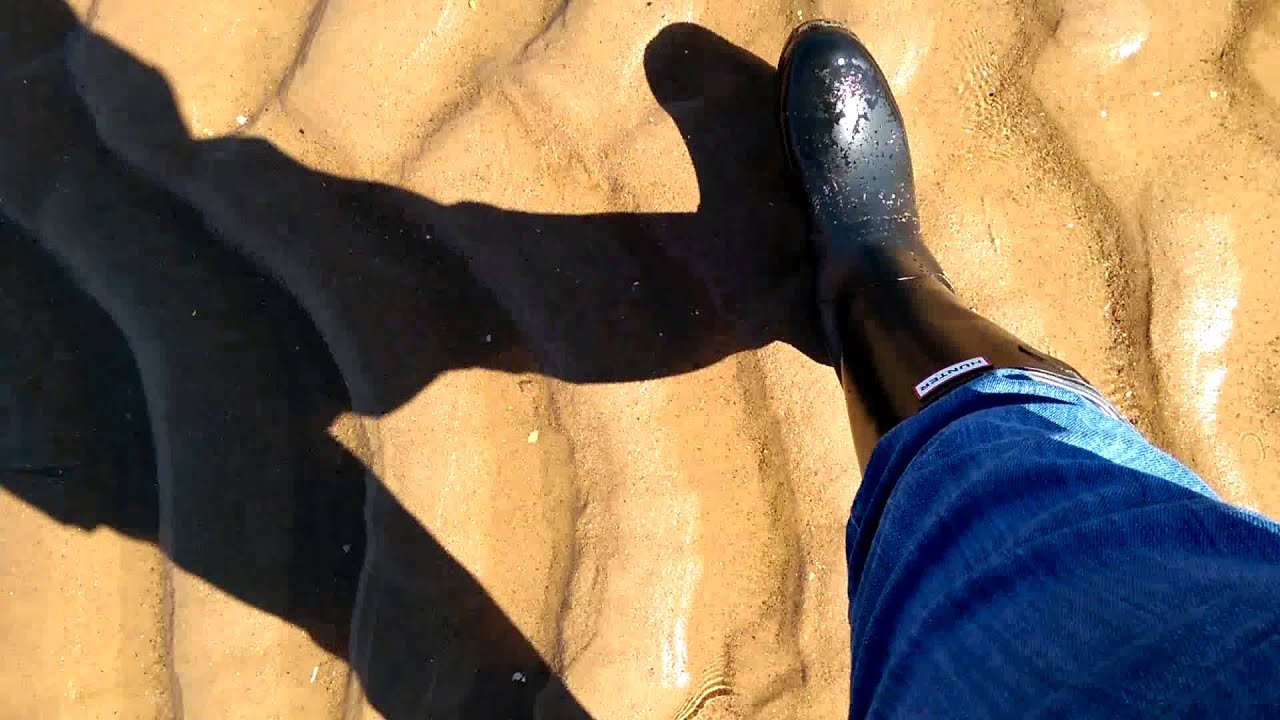 Hunters at the beach pt. 2 - YouTube