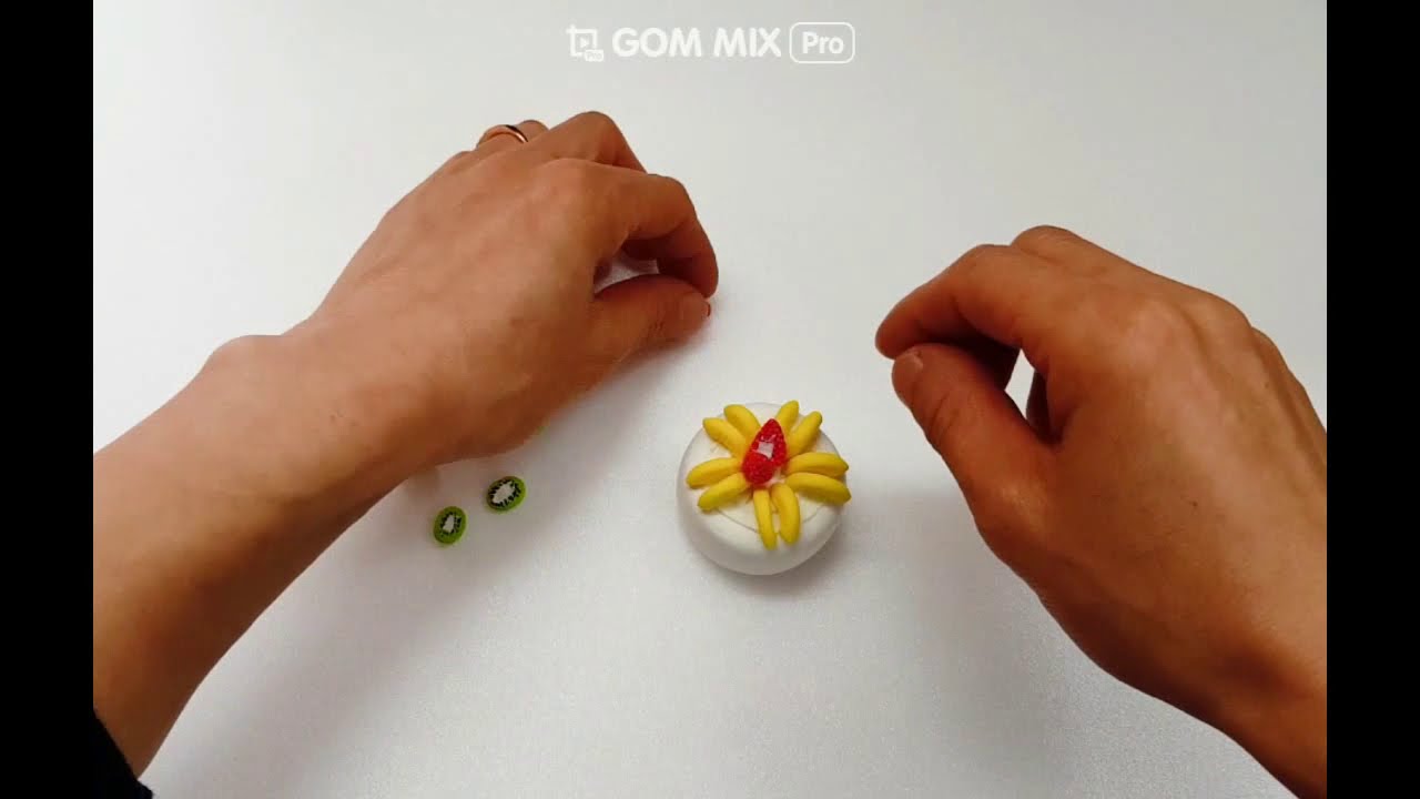 미니 케이크만들기 MAKING MANI CAKE #만들기 #만들기키트 #클레이만들기 #클레이 - YouTube