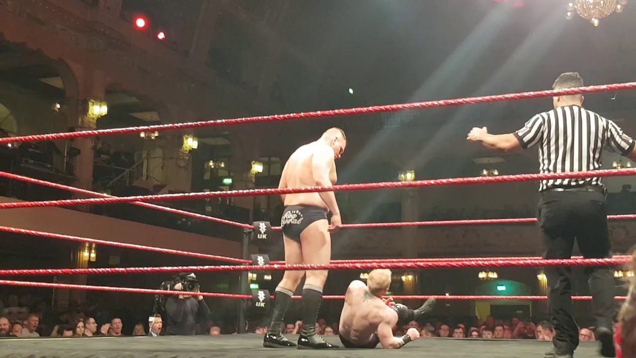 Walter's first chop at nxt uk - YouTube