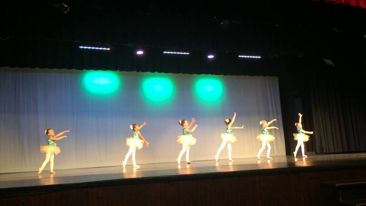 Goodnight moon ballet - YouTube