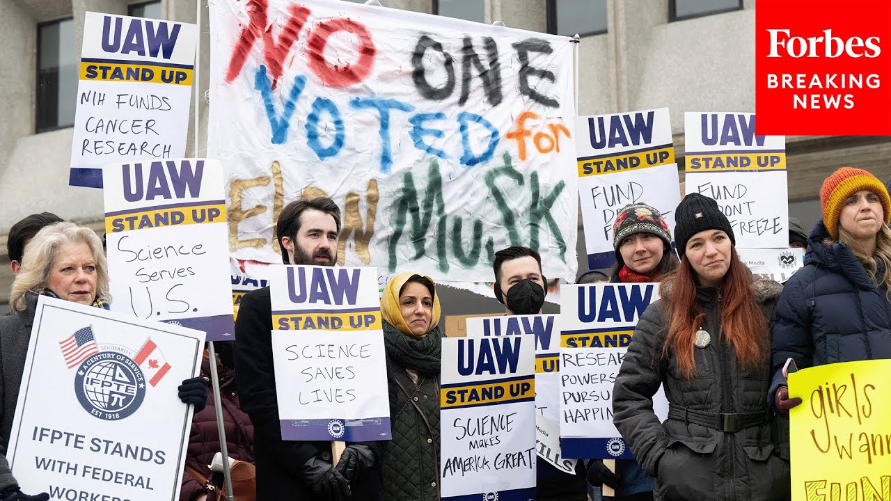 JUST IN: Federal Unionists Network Holds 'Stop Musk' Rally Outside HHS ...