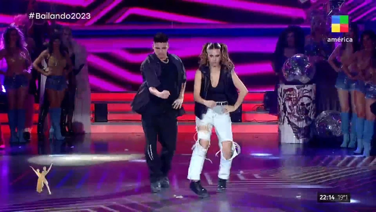 Dos bailarines de Lali abrieron la pista: la performance de Pipi Echeverría y Ezequiel Suarez ...