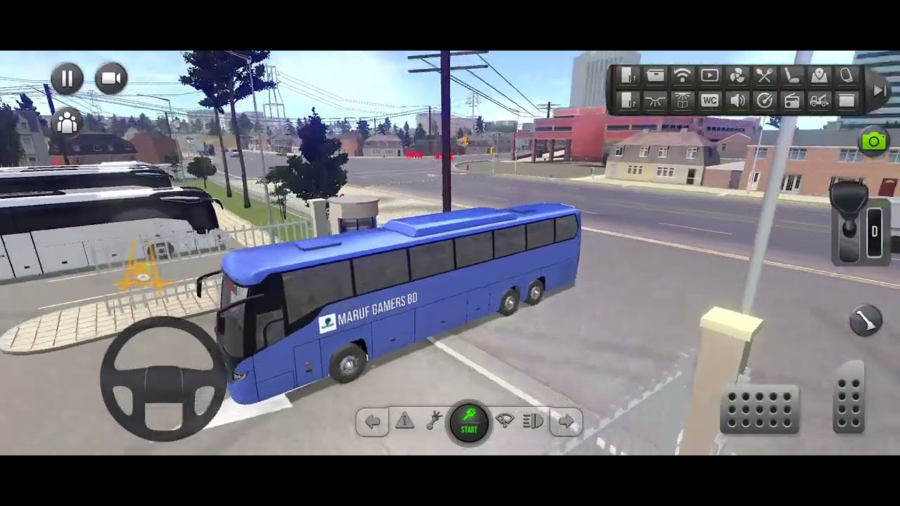 ULTIMATE BUS SIMULATOR GAMEPLAY - Driving Through Crazy Traffic! - YouTube
