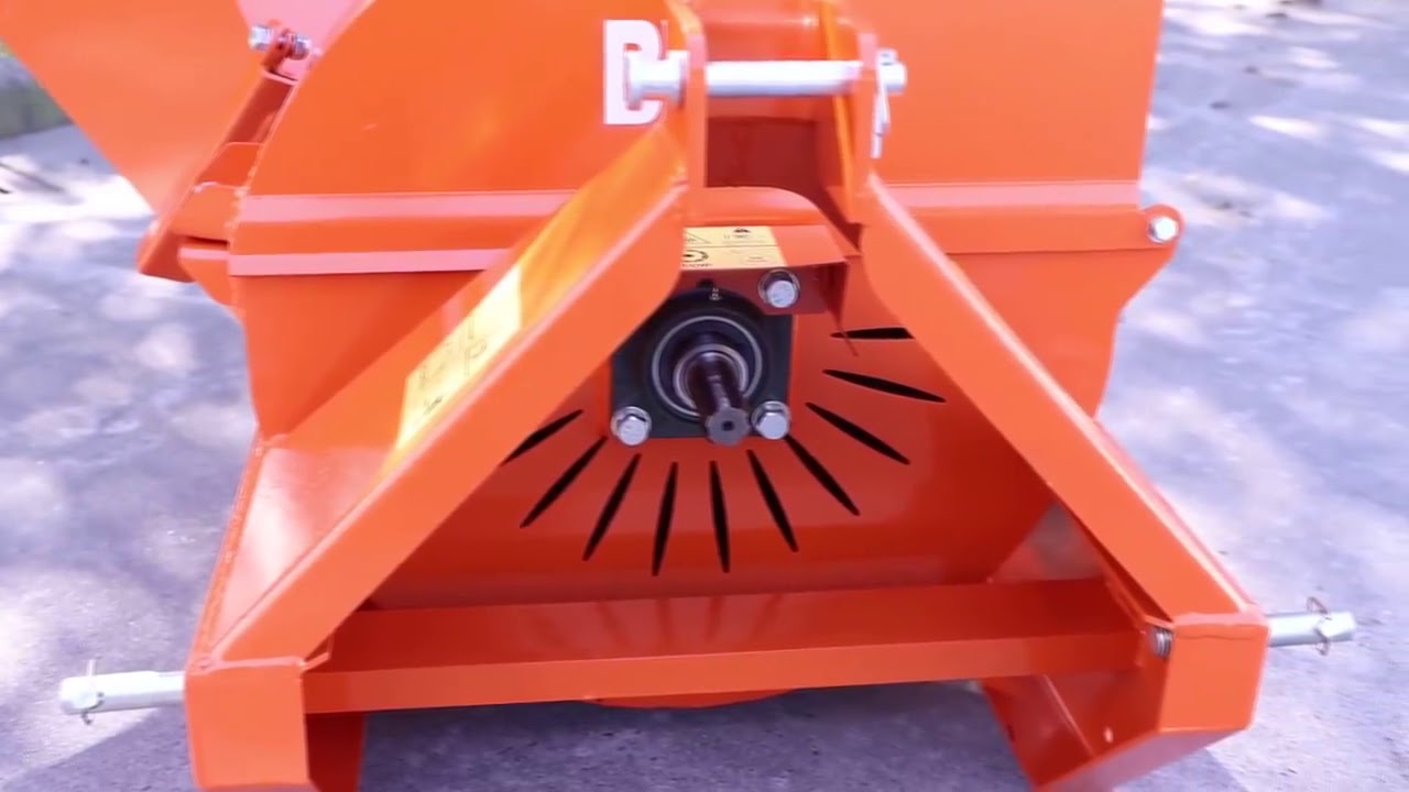 BX42 wood chipper shredder - YouTube