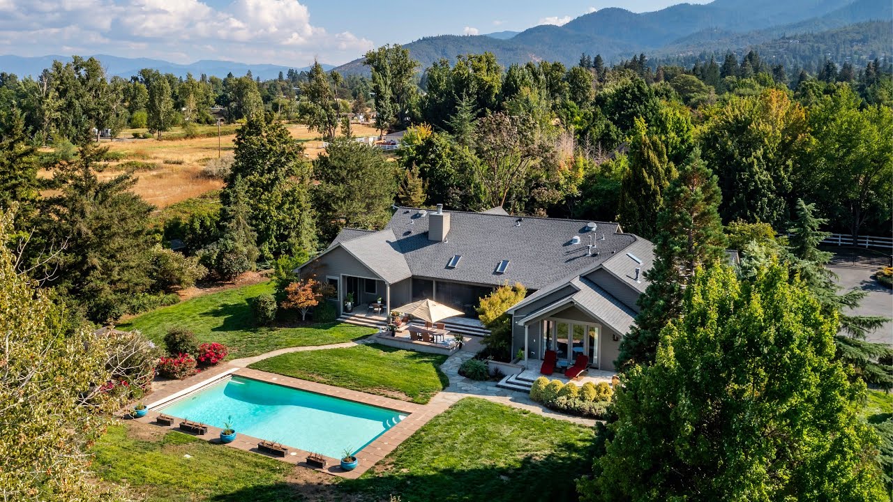 211 Normal Avenue in Ashland, Oregon - YouTube